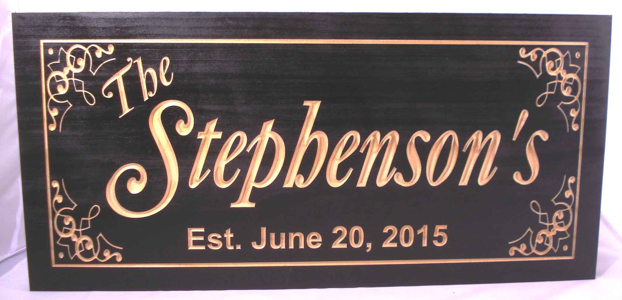 Family Name Sign With Corner Designs Benchmarksignsandgifts